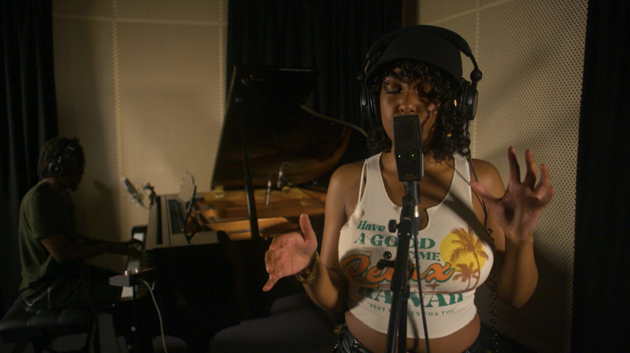 UD Live Room Sessions 1: Chrissy Day - UD Music